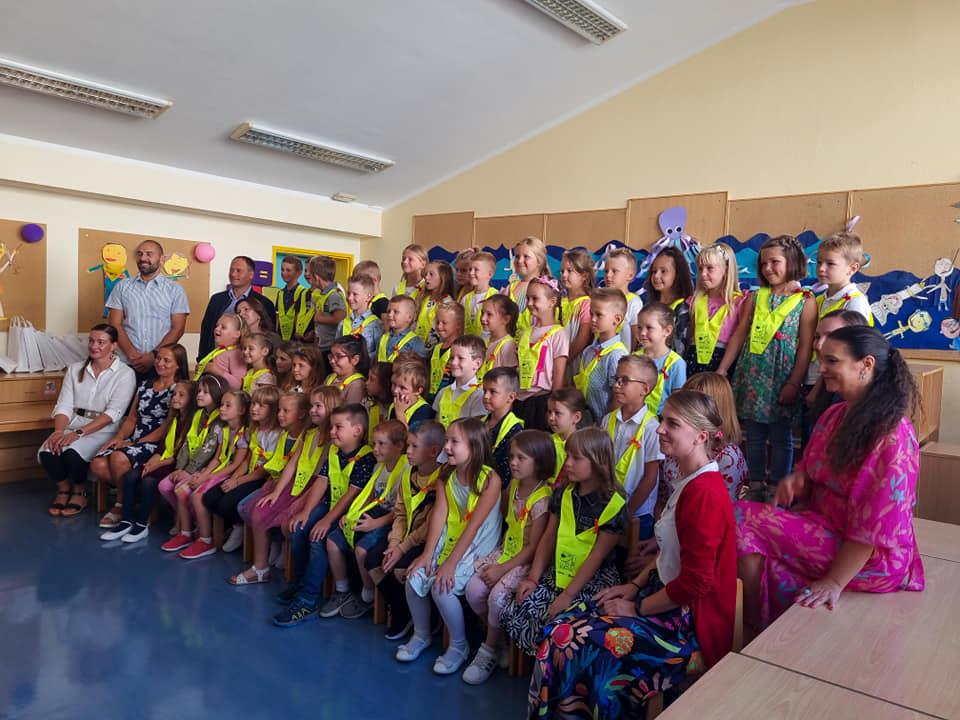 Župan Občine Dravograd Anton Preksavec na sprejemu prvošolcev v osnovni ...